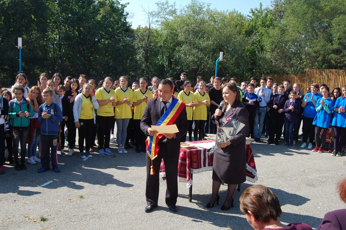 Sărbătoare la Vaideeni: 50 de ani de activitate la Școala Gimnazială ...