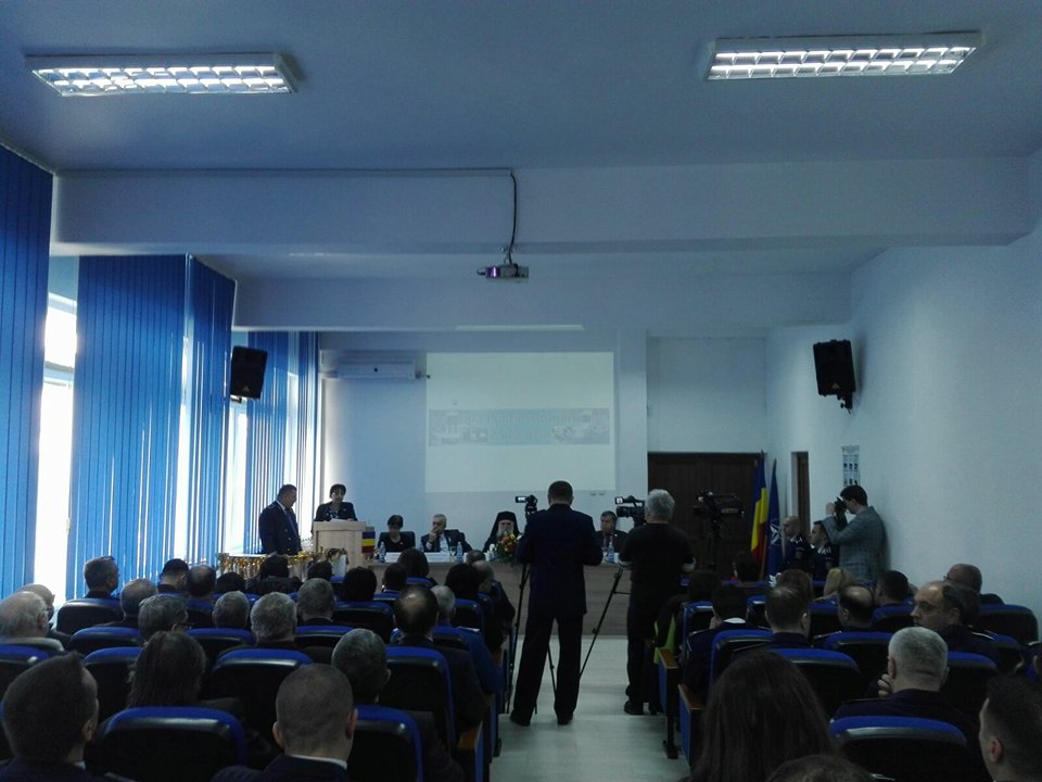 Avansări în grad la IPJ Vâlcea! Iată lista ofiţerilor de poliţie ...